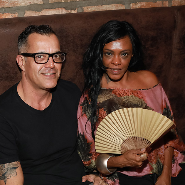 Nelba Cardoso e Paulo Bastos inauguram a festa Karaokê No Go Gó ...