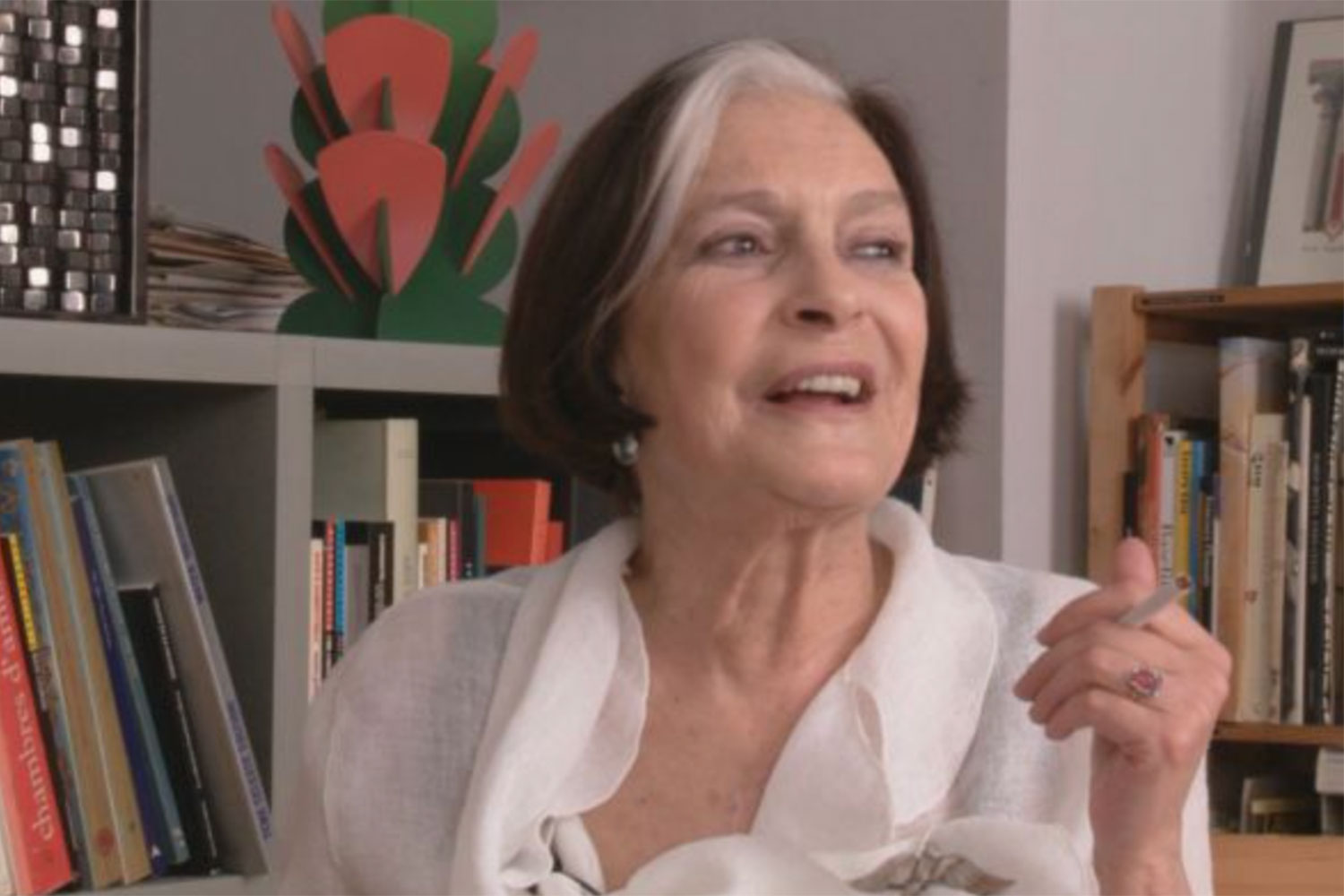 Curadora Lea Vergine, mulher do designer Enzo Mari, morre uma dia após ...