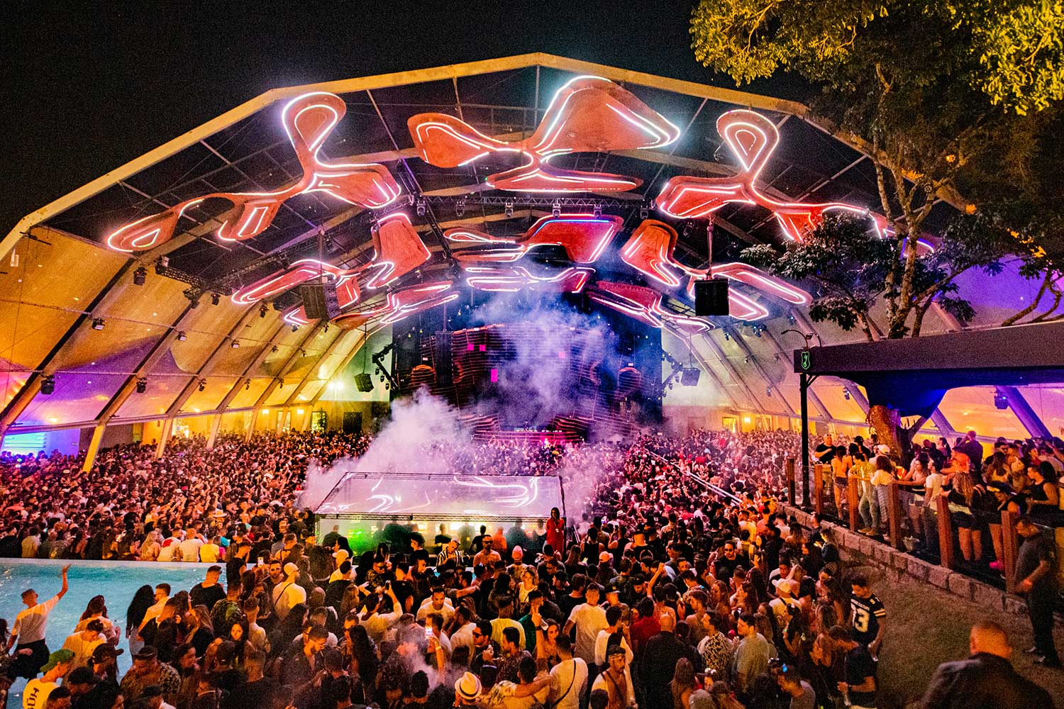 Laroc Club completa 5 anos e ganha documentário: "Humanizar a jornada ...