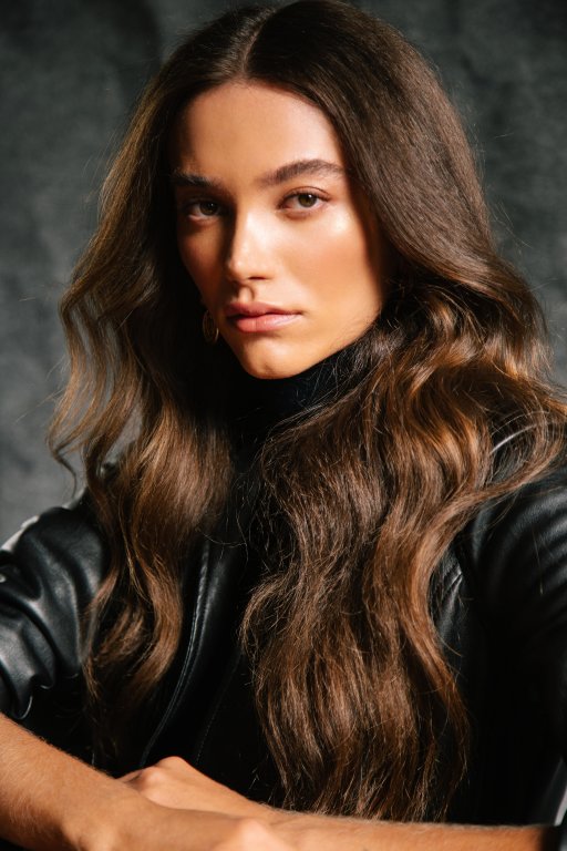 Kayla Oliveira reforça representatividade trans no mercado fashion ...