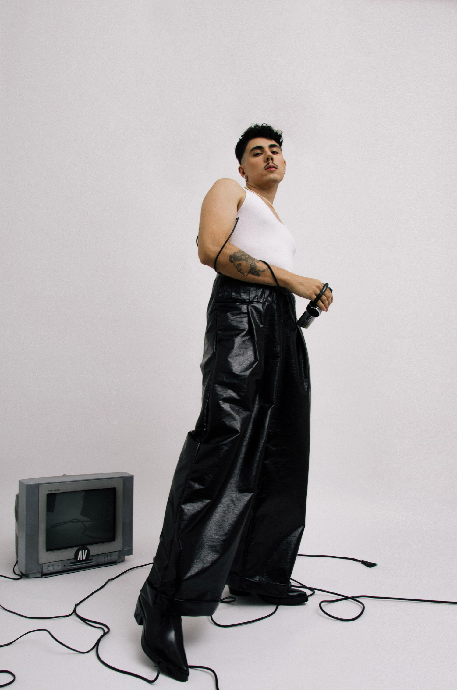 Renan Cavolik lança remix para "Lua”, parceria com Enzo Dicarlo - Site ...