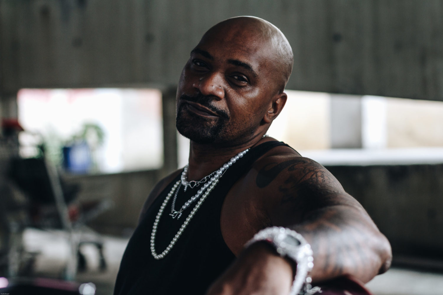 MV Bill evoca a unidade entre negros em novo clipe - Site RG – Moda ...