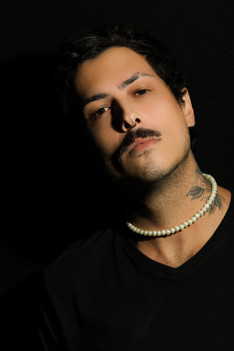 Rodrigão lança “Calma Aê Mozão”, single dançante - Site RG – Moda ...